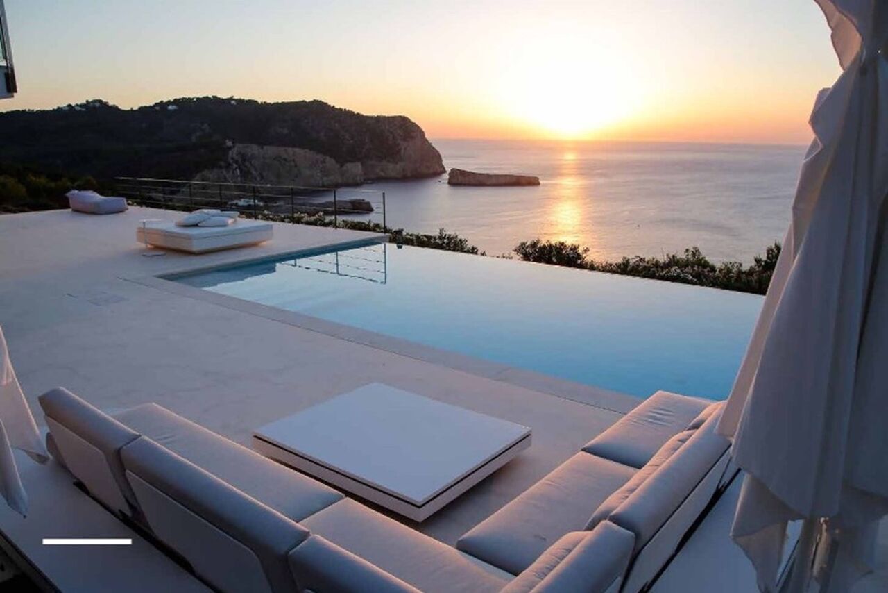 Villa Tash in Ibiza - Luxury Villa Rental in Ibiza
