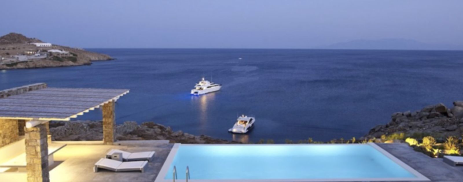Luxury Beachfront Holiday Villa Coco in Mykonos